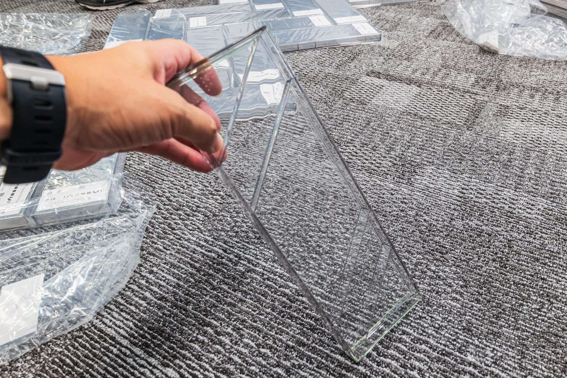 工事事例|ガラスに貼れる吸音材 iwasemi™ RC-α イワセミ